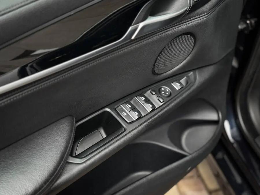 Melns BMW X6 2015 Rīga, ar dzinēja tilpumu 3.00 L un nobraukumu 188 tūkst. km par 20200 €, foto 24 vietnē AUTOMOTO.COM.LV