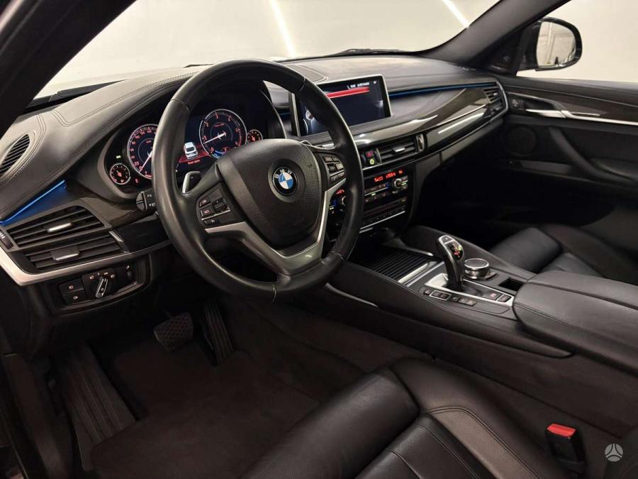 Black BMW X6 2015 in Marijampole, with an engine capacity of 2.99 L and mileage of 175 thousand km for 23450 €, photo 3 on AUTOMOTO.COM.LV