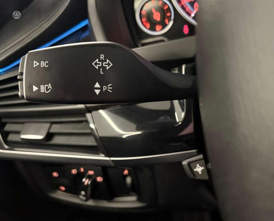 Black BMW X6 2015 in Marijampole, with an engine capacity of 2.99 L and mileage of 175 thousand km for 23450 €, photo 14 on AUTOMOTO.COM.LV