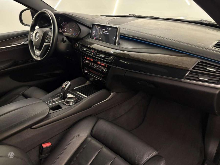 Black BMW X6 2015 in Marijampole, with an engine capacity of 2.99 L and mileage of 175 thousand km for 23450 €, photo 21 on AUTOMOTO.COM.LV