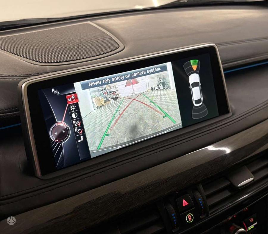 Black BMW X6 2015 in Marijampole, with an engine capacity of 2.99 L and mileage of 175 thousand km for 23450 €, photo 29 on AUTOMOTO.COM.LV