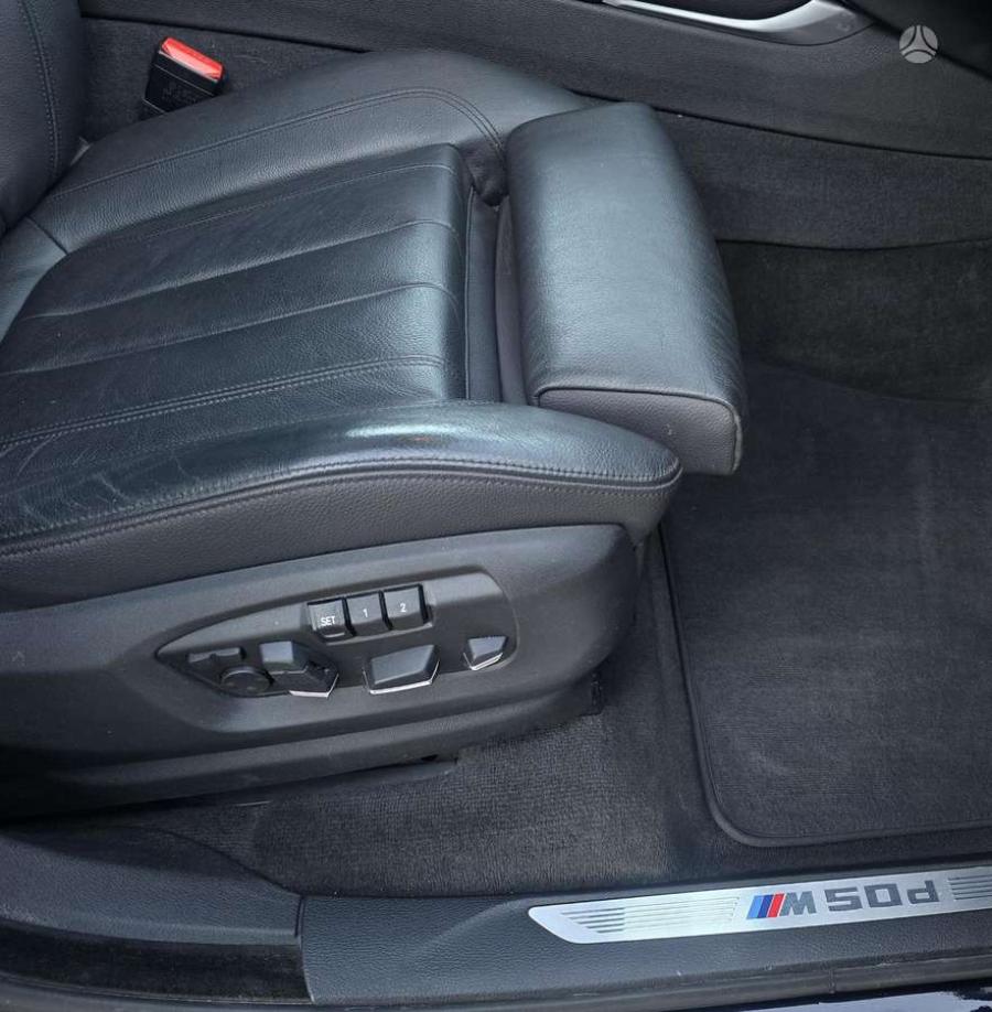 Black BMW X6 2015 in Panevezys, with an engine capacity of 2.99 L and mileage of 313 thousand km for 22999 €, photo 14 on AUTOMOTO.COM.LV