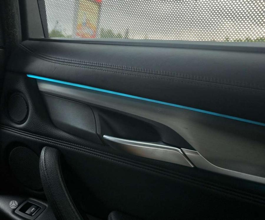 Black BMW X6 2015 in Panevezys, with an engine capacity of 2.99 L and mileage of 313 thousand km for 22999 €, photo 19 on AUTOMOTO.COM.LV