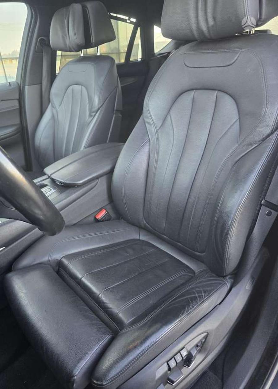 Black BMW X6 2015 in Panevezys, with an engine capacity of 2.99 L and mileage of 313 thousand km for 22999 €, photo 25 on AUTOMOTO.COM.LV