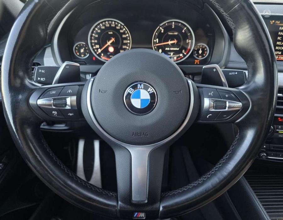 Black BMW X6 2015 in Panevezys, with an engine capacity of 2.99 L and mileage of 313 thousand km for 22999 €, photo 27 on AUTOMOTO.COM.LV