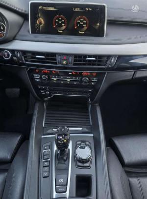 Black BMW X6 2015 in Panevezys, with an engine capacity of 2.99 L and mileage of 313 thousand km for 22999 €, photo 35 on AUTOMOTO.COM.LV