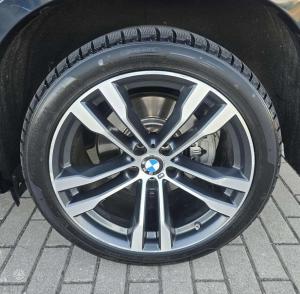 Black BMW X6 2015 in Panevezys, with an engine capacity of 2.99 L and mileage of 313 thousand km for 22999 €, photo 44 on AUTOMOTO.COM.LV