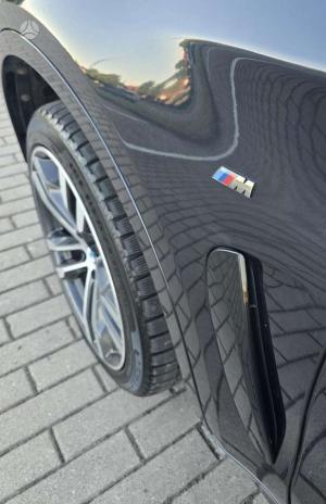 Black BMW X6 2015 in Panevezys, with an engine capacity of 2.99 L and mileage of 313 thousand km for 22999 €, photo 46 on AUTOMOTO.COM.LV