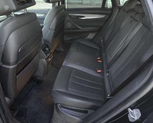 Black BMW X6 2015 in Panevezys, with an engine capacity of 2.99 L and mileage of 313 thousand km for 20499 €, photo 20 on AUTOMOTO.COM.LV