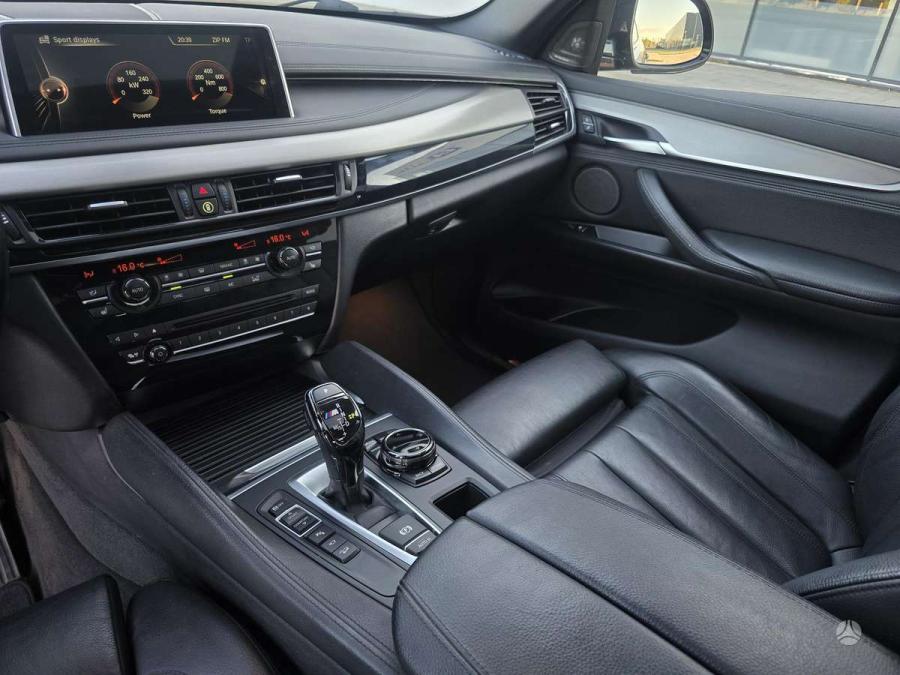Black BMW X6 2015 in Panevezys, with an engine capacity of 2.99 L and mileage of 313 thousand km for 20499 €, photo 33 on AUTOMOTO.COM.LV