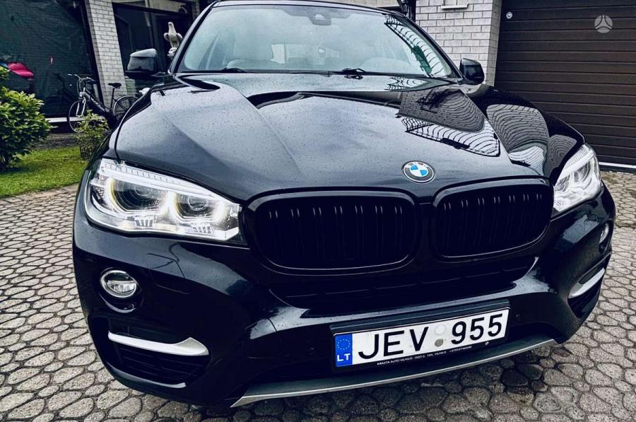 Melns BMW X6 2015 Kaišiadorys, ar dzinēja tilpumu 2.99 L un nobraukumu 268 tūkst. km par 18500 €, foto 4 vietnē AUTOMOTO.COM.LV