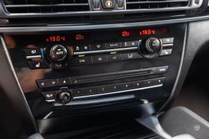 Black BMW X6 2015 in Siauliai, with an engine capacity of 2.99 L and mileage of 252 thousand km for 23500 €, photo 20 on AUTOMOTO.COM.LV