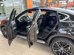 Black BMW X6 2015 in Riga, with an engine capacity of 3.00 L and mileage of 221 thousand km for 23900 €, photo 6 on AUTOMOTO.COM.LV