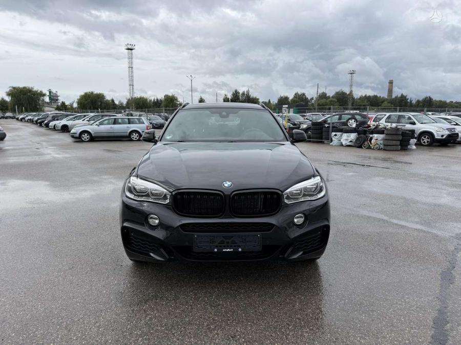 Black BMW X6 2015 in Marijampole, with an engine capacity of 2.99 L and mileage of 180 thousand km for 25500 €, photo 5 on AUTOMOTO.COM.LV
