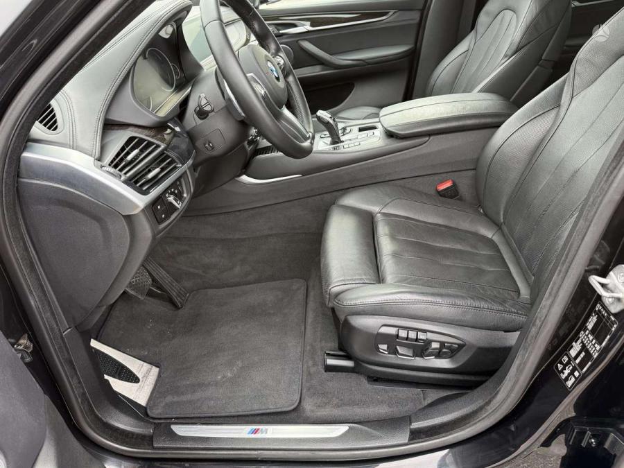 Black BMW X6 2015 in Marijampole, with an engine capacity of 2.99 L and mileage of 180 thousand km for 25500 €, photo 13 on AUTOMOTO.COM.LV