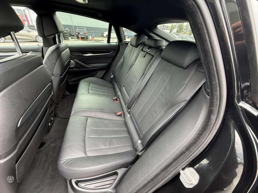 Black BMW X6 2015 in Marijampole, with an engine capacity of 2.99 L and mileage of 180 thousand km for 25500 €, photo 14 on AUTOMOTO.COM.LV