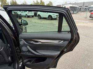 Black BMW X6 2015 in Marijampole, with an engine capacity of 2.99 L and mileage of 180 thousand km for 25500 €, photo 22 on AUTOMOTO.COM.LV