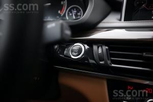 Black BMW X6 2016 in Tukums, with an engine capacity of 3.00 L and mileage of 290 thousand km for 18900 €, photo 19 on AUTOMOTO.COM.LV