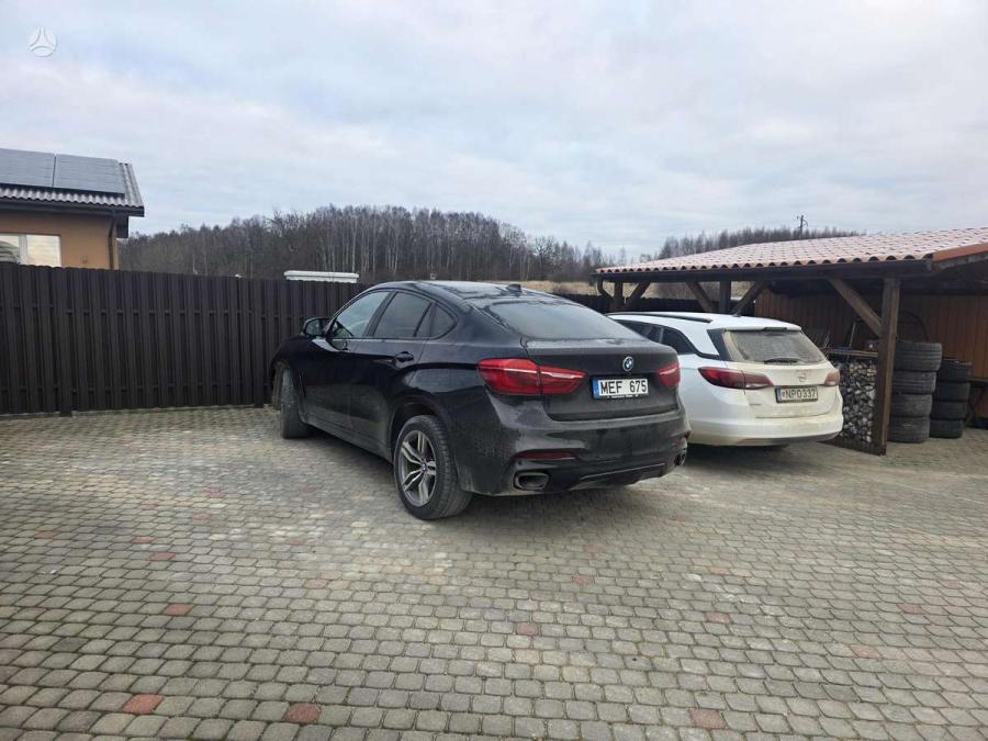 Melns BMW X6 2016 Kretinga, ar dzinēja tilpumu 2.99 L un nobraukumu 269 tūkst. km par 23700 €, foto 2 vietnē AUTOMOTO.COM.LV