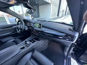 Black BMW X6 2016 in Vilnius, with an engine capacity of 2.99 L and mileage of 260 thousand km for 24700 €, photo 21 on AUTOMOTO.COM.LV
