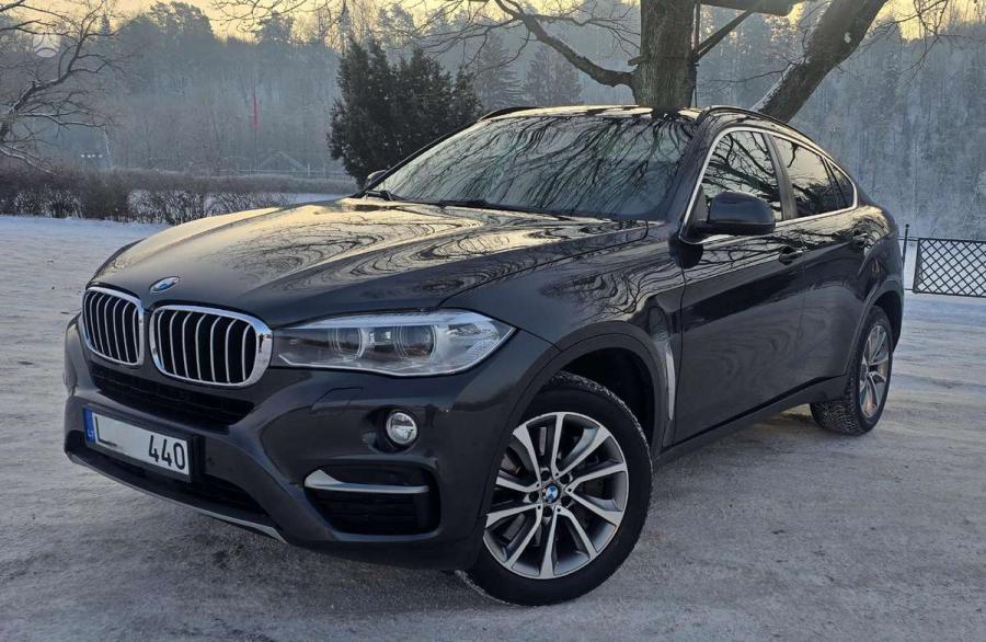 Melns BMW X6 2016 Viļņa, ar dzinēja tilpumu 4.40 L un nobraukumu 260 tūkst. km par 15800 €, foto 1 vietnē AUTOMOTO.COM.LV
