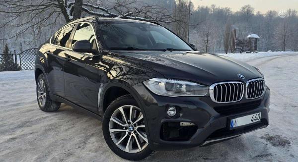 Black BMW X6 2016 in Vilnius, with an engine capacity of 4.40 L and mileage of 260 thousand km for 15800 €, photo 3 on AUTOMOTO.COM.LV
