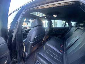 Black BMW X6 2016 in Vilnius, with an engine capacity of 2.99 L and mileage of 261 thousand km for 23999 €, photo 19 on AUTOMOTO.COM.LV