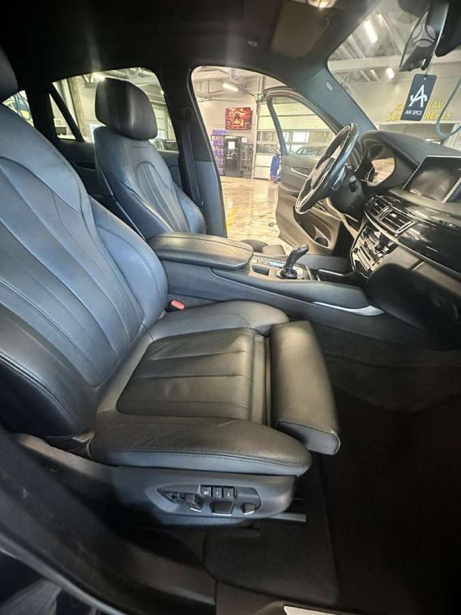 Black BMW X6 2016 in Vilnius, with an engine capacity of 2.99 L and mileage of 261 thousand km for 23999 €, photo 27 on AUTOMOTO.COM.LV
