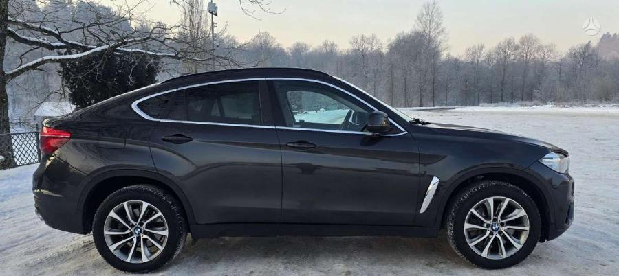 Melns BMW X6 2016 Viļņa, ar dzinēja tilpumu 4.40 L un nobraukumu 260 tūkst. km par 14900 €, foto 4 vietnē AUTOMOTO.COM.LV