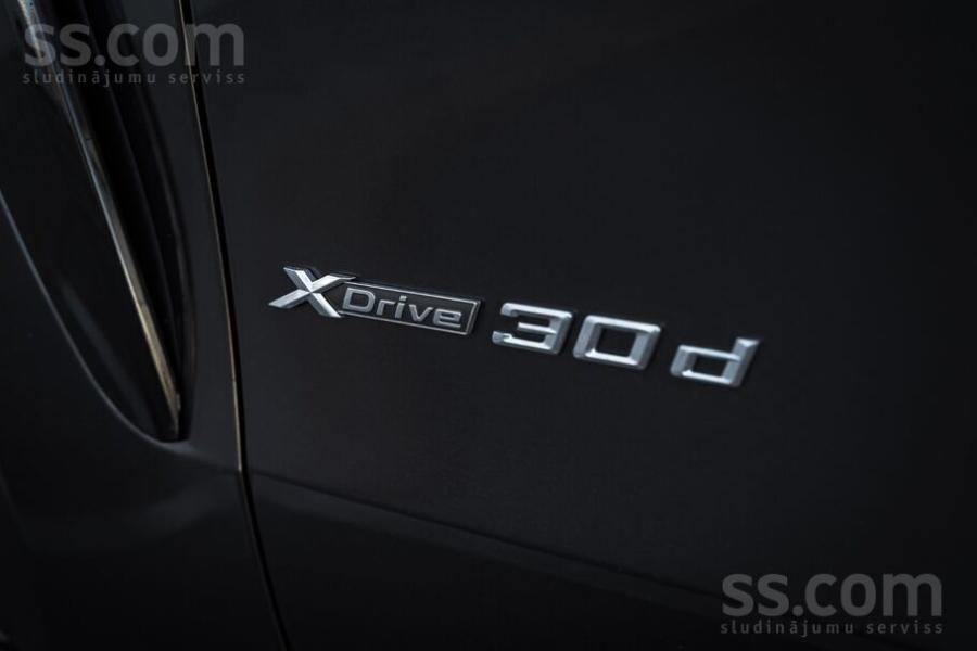 Black BMW X6 2016 in Riga, with an engine capacity of 3.00 L and mileage of 192 thousand km for 20990 €, photo 10 on AUTOMOTO.COM.LV