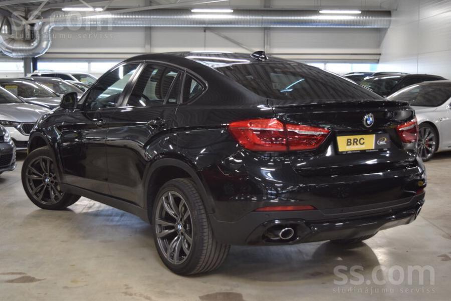 Black BMW X6 2016 in Riga, with an engine capacity of 3.00 L and mileage of 276 thousand km for 20900 €, photo 3 on AUTOMOTO.COM.LV