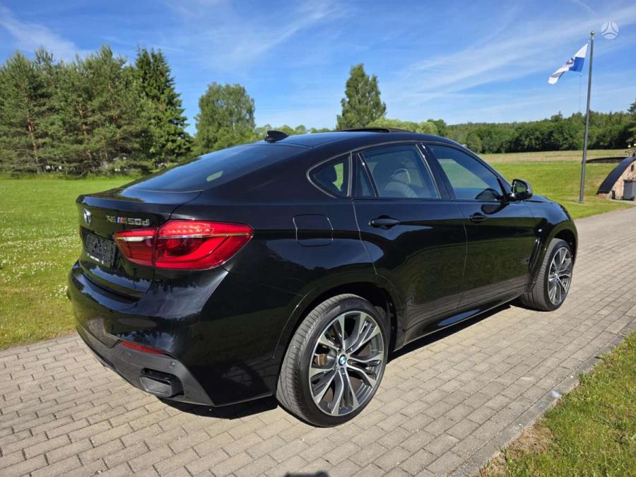 Black BMW X6 2016 in Telschi, with an engine capacity of 2.99 L and mileage of 260 thousand km for 24500 €, photo 12 on AUTOMOTO.COM.LV