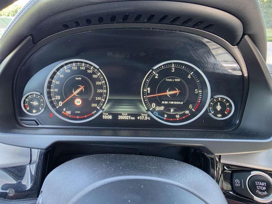 Black BMW X6 2016 in Telschi, with an engine capacity of 2.99 L and mileage of 260 thousand km for 24500 €, photo 47 on AUTOMOTO.COM.LV
