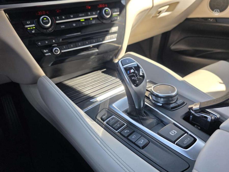 Black BMW X6 2016 in Telschi, with an engine capacity of 2.99 L and mileage of 260 thousand km for 24500 €, photo 50 on AUTOMOTO.COM.LV