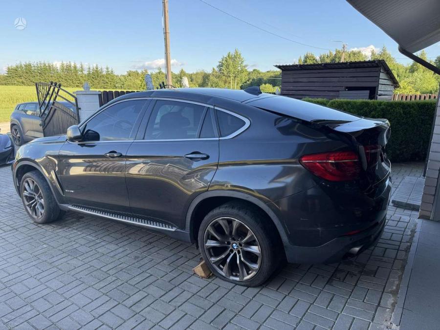 Melns BMW X6 2016 Šauļi, ar dzinēja tilpumu 2.98 L un nobraukumu 184 tūkst. km par 13500 €, foto 5 vietnē AUTOMOTO.COM.LV