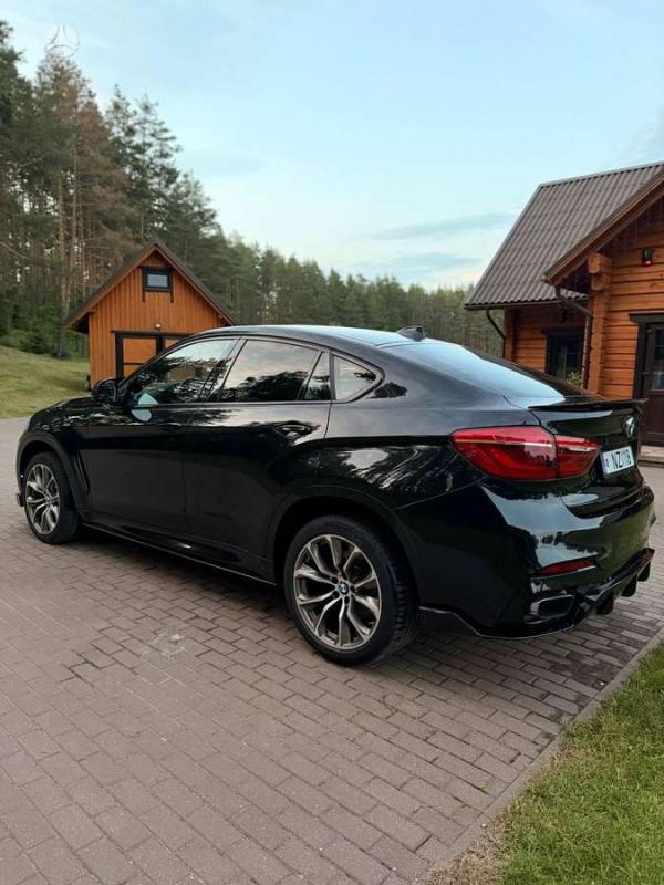 Black BMW X6 2016 in Vilnius, with an engine capacity of 4.40 L and mileage of 181 thousand km for 28000 €, photo 5 on AUTOMOTO.COM.LV