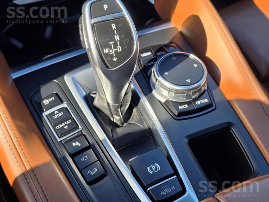 Black BMW X6 2016 in Ogre, with an engine capacity of 3.00 L and mileage of 221 thousand km for 28000 €, photo 15 on AUTOMOTO.COM.LV