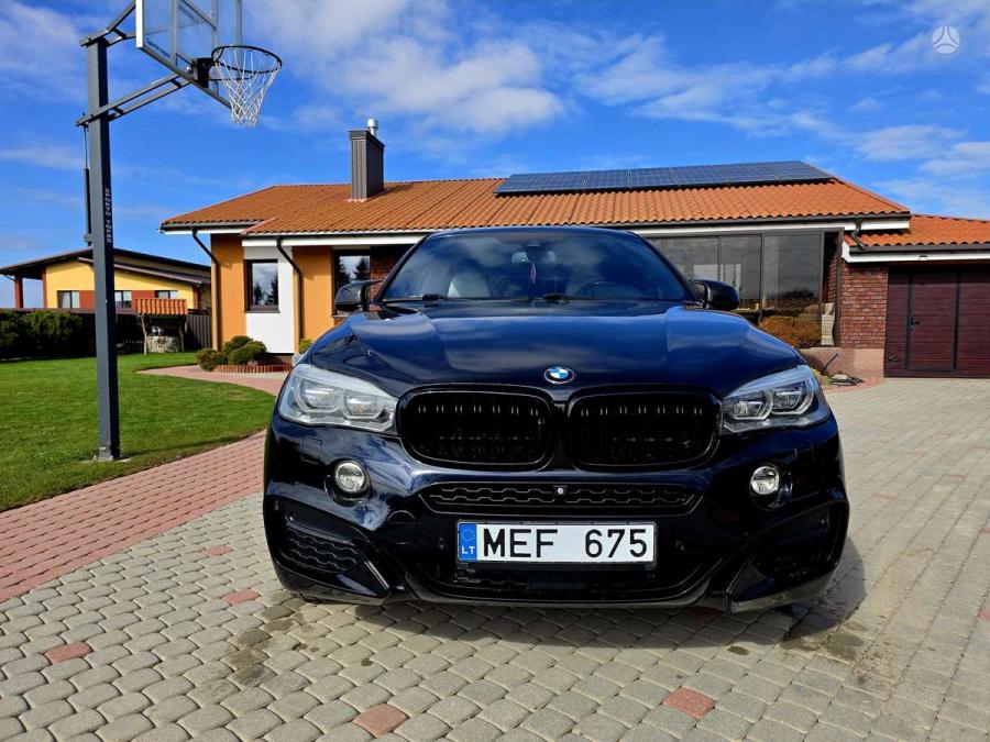 Black BMW X6 2016 in Kretinga, with an engine capacity of 2.99 L and mileage of 271 thousand km for 20600 €, photo 1 on AUTOMOTO.COM.LV