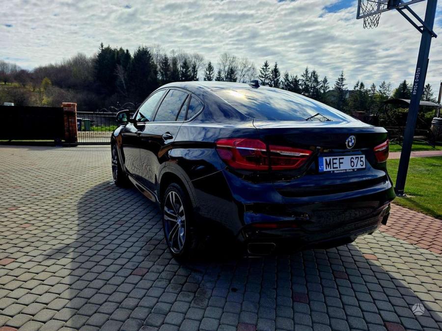 Black BMW X6 2016 in Kretinga, with an engine capacity of 2.99 L and mileage of 271 thousand km for 20600 €, photo 5 on AUTOMOTO.COM.LV
