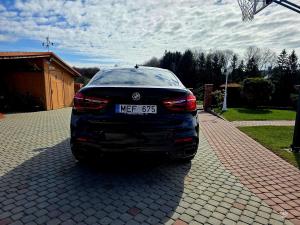 Black BMW X6 2016 in Kretinga, with an engine capacity of 2.99 L and mileage of 271 thousand km for 20600 €, photo 7 on AUTOMOTO.COM.LV