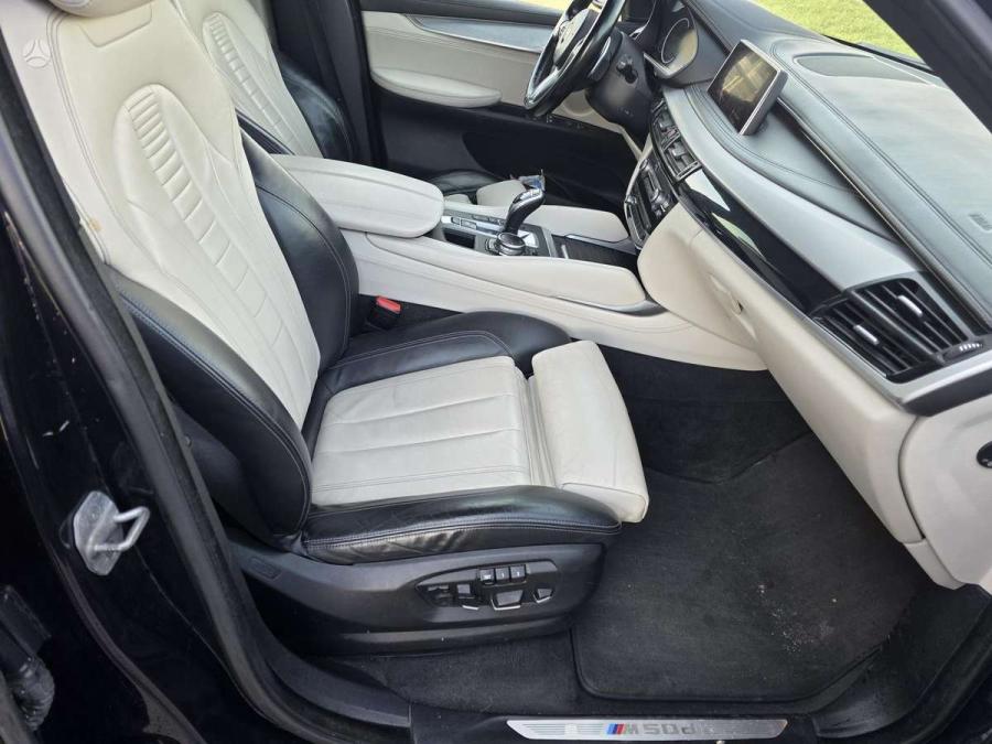 Black BMW X6 2016 in Kretinga, with an engine capacity of 2.99 L and mileage of 271 thousand km for 20600 €, photo 18 on AUTOMOTO.COM.LV