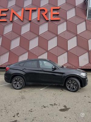 Black BMW X6 2016 in Riga, with an engine capacity of 2.99 L and mileage of 275 thousand km for 18500 €, photo 5 on AUTOMOTO.COM.LV