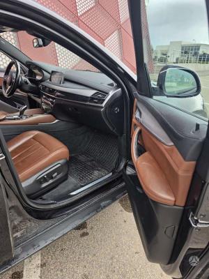 Black BMW X6 2016 in Riga, with an engine capacity of 2.99 L and mileage of 275 thousand km for 18500 €, photo 8 on AUTOMOTO.COM.LV