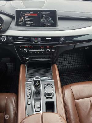 Black BMW X6 2016 in Riga, with an engine capacity of 2.99 L and mileage of 275 thousand km for 18500 €, photo 10 on AUTOMOTO.COM.LV