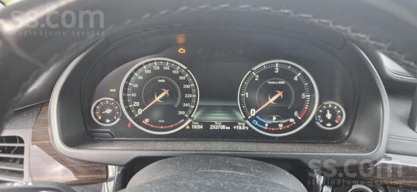 Black BMW X6 2016 in Riga, with an engine capacity of 3.00 L and mileage of 253 thousand km for 20200 €, photo 2 on AUTOMOTO.COM.LV