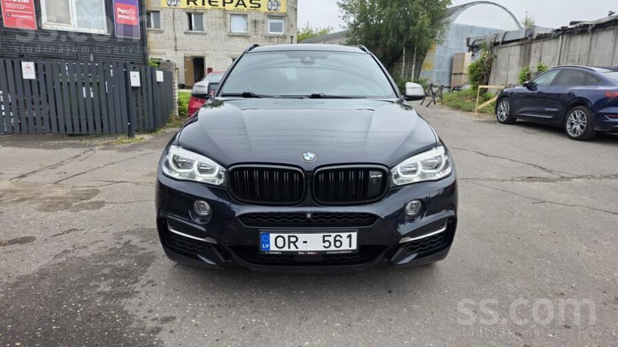 Black BMW X6 2016 in Riga, with an engine capacity of 3.00 L and mileage of 181 thousand km for 23990 €, photo 4 on AUTOMOTO.COM.LV
