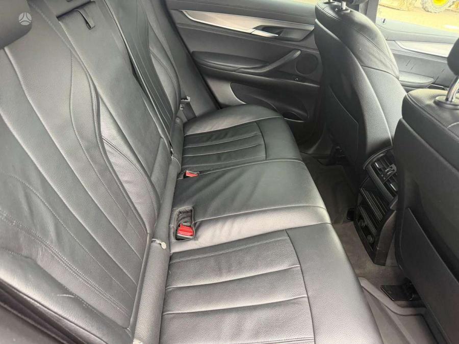 Black BMW X6 2016 in Utena, with an engine capacity of 2.99 L and mileage of 210 thousand km for 21700 €, photo 13 on AUTOMOTO.COM.LV
