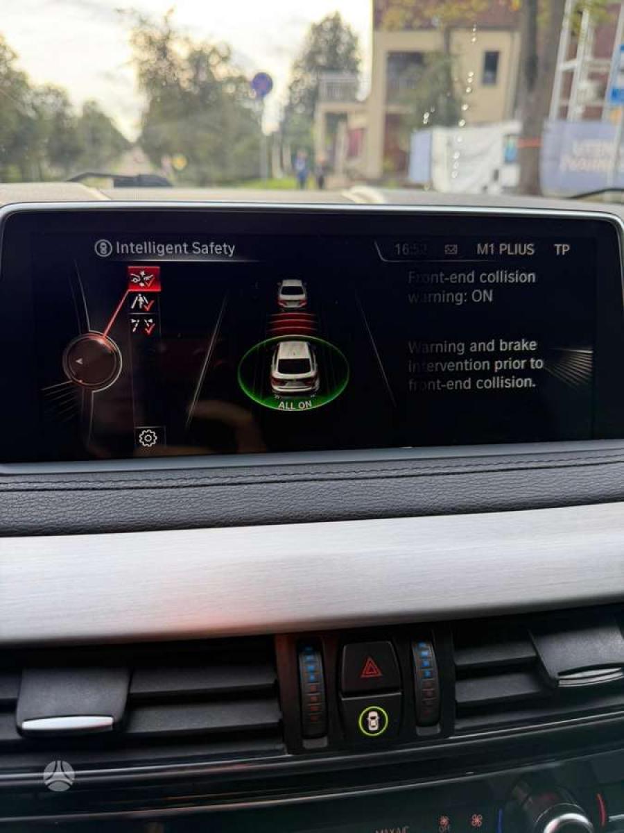 Black BMW X6 2016 in Utena, with an engine capacity of 2.99 L and mileage of 210 thousand km for 21700 €, photo 16 on AUTOMOTO.COM.LV
