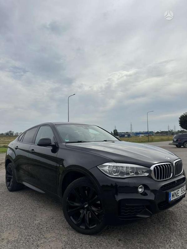 BMW X6 2016 Kauņa vietnē Melns BMW X6 2016 Kauņa, ar dzinēja tilpumu 0.00 L un nobraukumu 213 tūkst. km par 19500 €, foto 1 vietnē AUTOMOTO.COM.LV