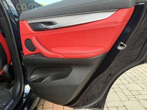 Black BMW X6 2017 in Riga, with an engine capacity of 3.00 L and mileage of 0 thousand km for 23500 €, photo 9 on AUTOMOTO.COM.LV